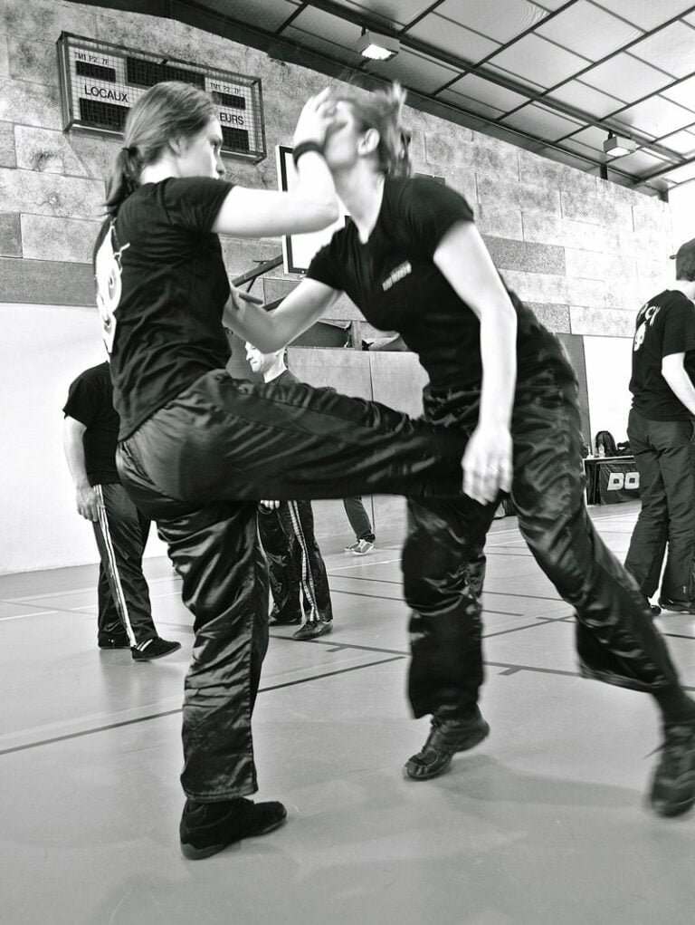 UNE MÉTHODE DE SELF DÉFENSE FÉMININE - Méthode Hugo Tronche